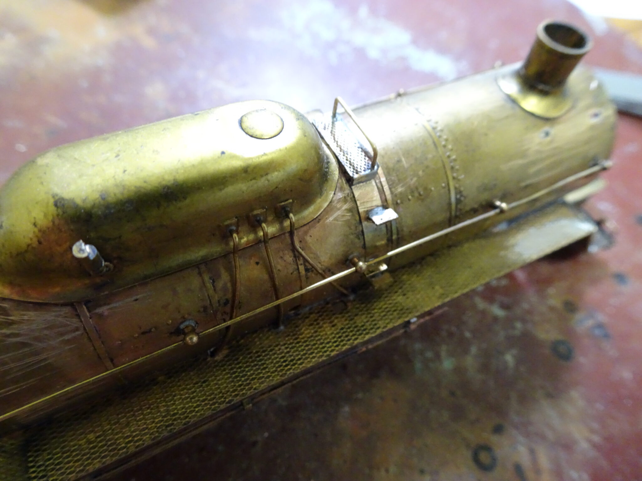 » 安達16番C61-2の改造（10）ドーム前踏板の取り付け｜鉄道模型製造所