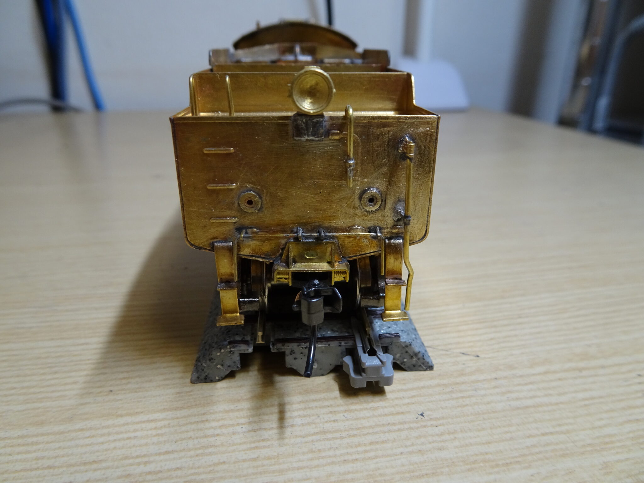 » 安達16番C61-2の改造（28）炭水車の配管等の追加｜鉄道模型製造所