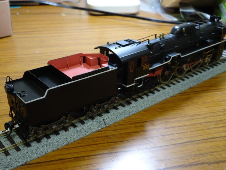 » 安達16番C61-2の改造（34）機関車・炭水車の飾り付け｜鉄道模型製造所